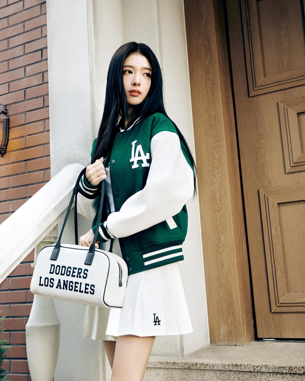 익스트림무비 노정의 Mlb 24ss 바시티 컬렉션 화보 2