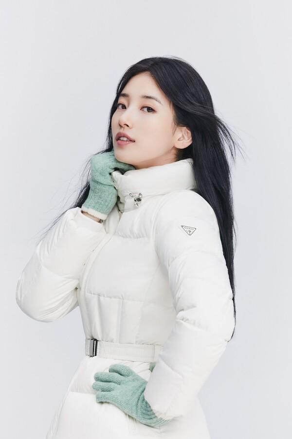 익스트림무비 - 수지 Guess 'Feather Light’ 22 FW 화보
