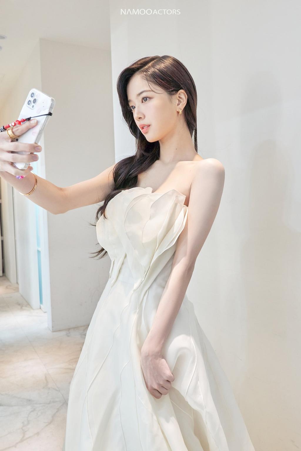 익스트림무비 나무엑터스 창립 19주년 기념 직원들의 폰털이 나무집 배우들의 미공개 사진들