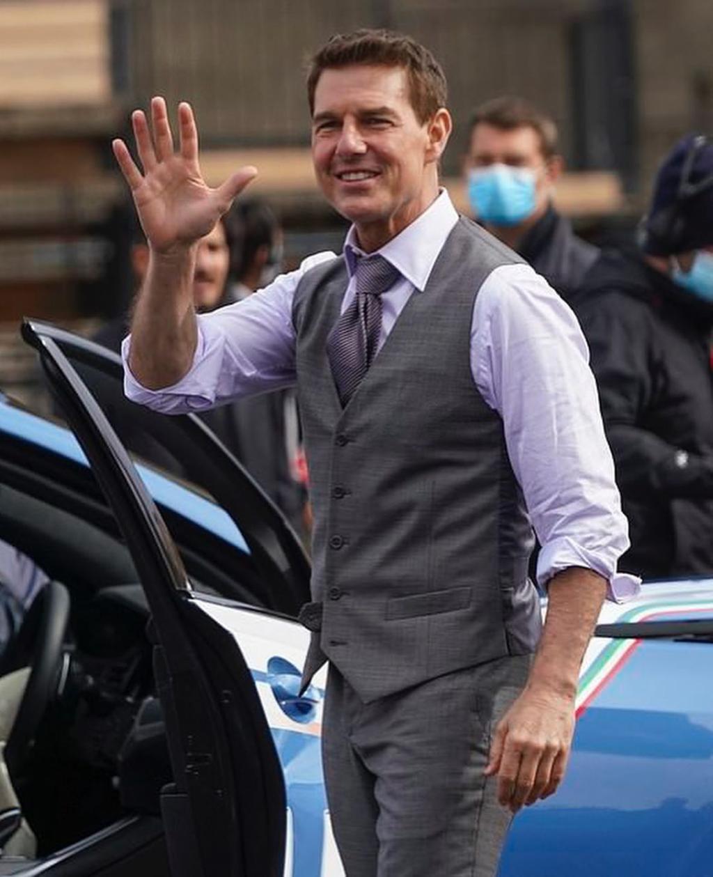 익스트림무비 - ‘MI7’ 로마, 베니스 오늘 촬영샷들 - 인질이 된 헤일리 애트웰, 탐 크루즈 인사