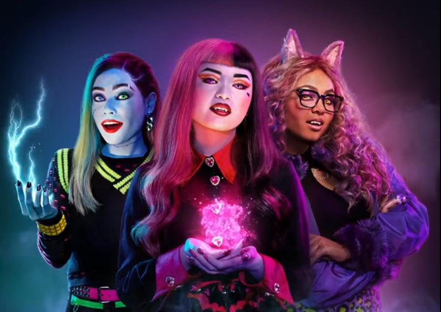 익스트림무비 - 유니버설 픽처스에서 라이브 액션 '몬스터 하이' 영화 상영