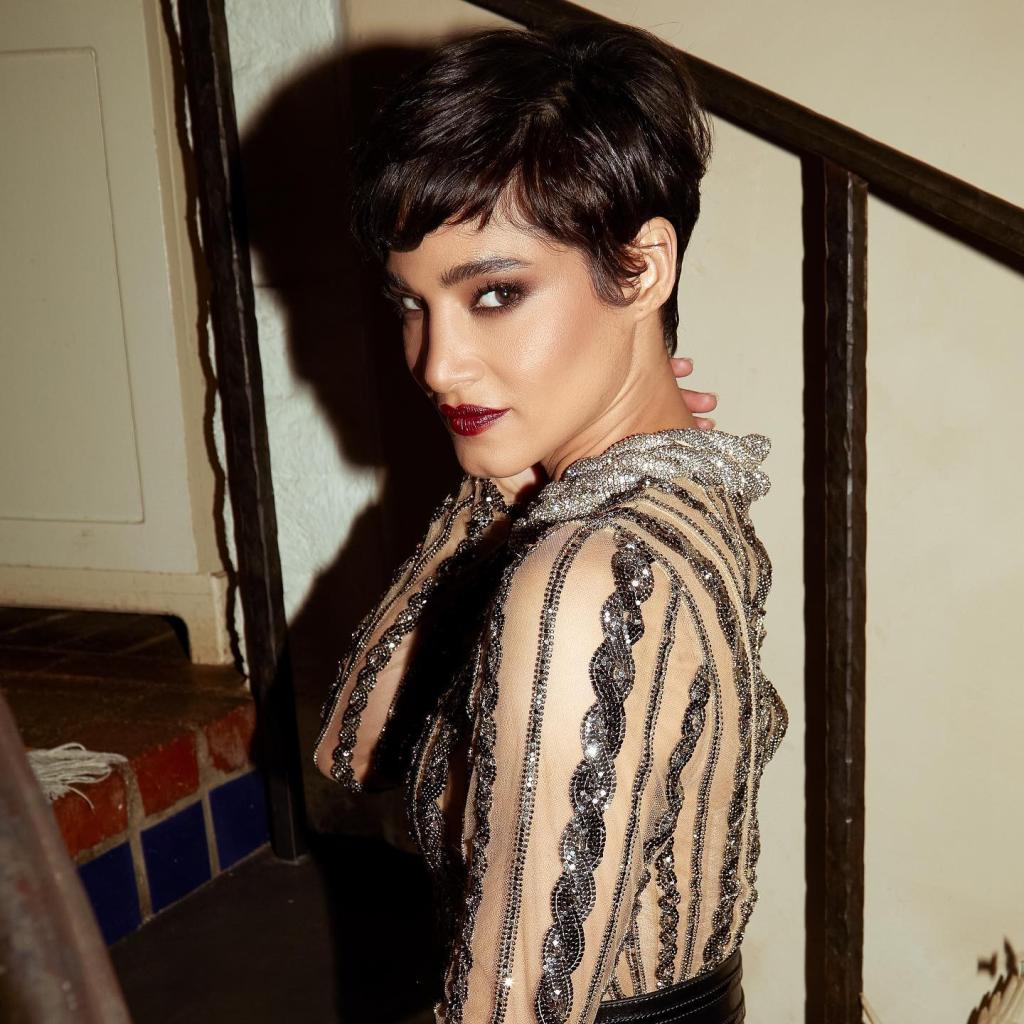 익스트림무비 - 소피아 부텔라가 올린 '레벨 문' 스틸들중 추가샷과 멘션 - 배두나 다른샷