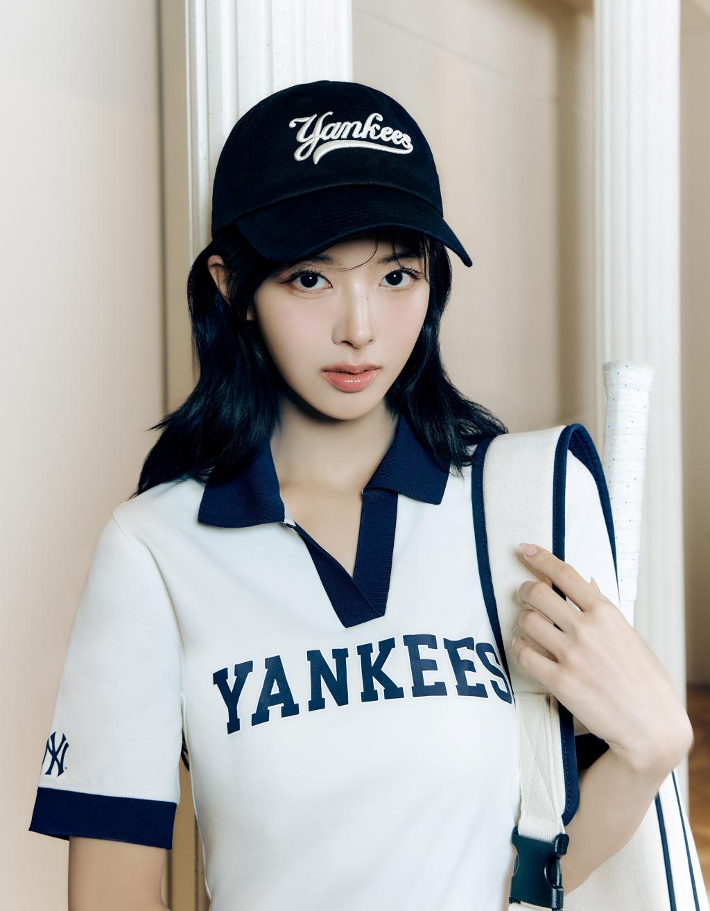 익스트림무비 - '황야' 노정의 MLB 24SS 바시티 컬렉션 화보 #1
