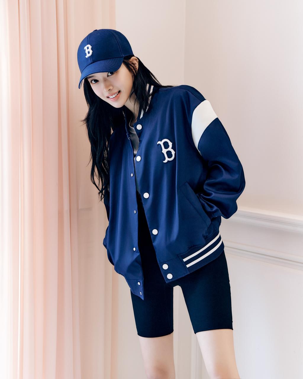 익스트림무비 - '황야' 노정의 MLB 24SS 바시티 컬렉션 화보 #1