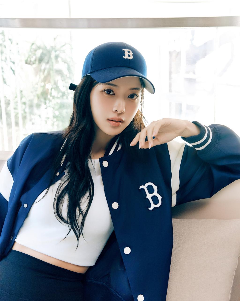익스트림무비 - '황야' 노정의 MLB 24SS 바시티 컬렉션 화보 #1