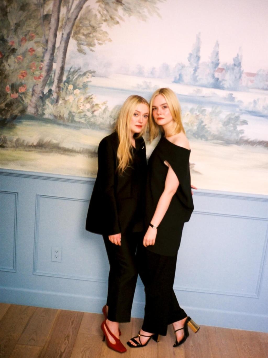 익스트림무비 - 다코타 & 엘 패닝 Lewellen Pictures March 2025