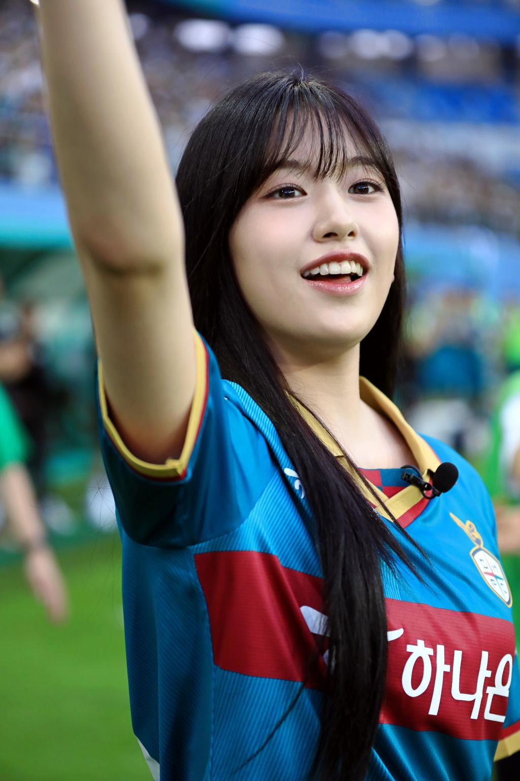 익스트림무비 - 아이브 안유진 12일 대전월드컵경기장 시축