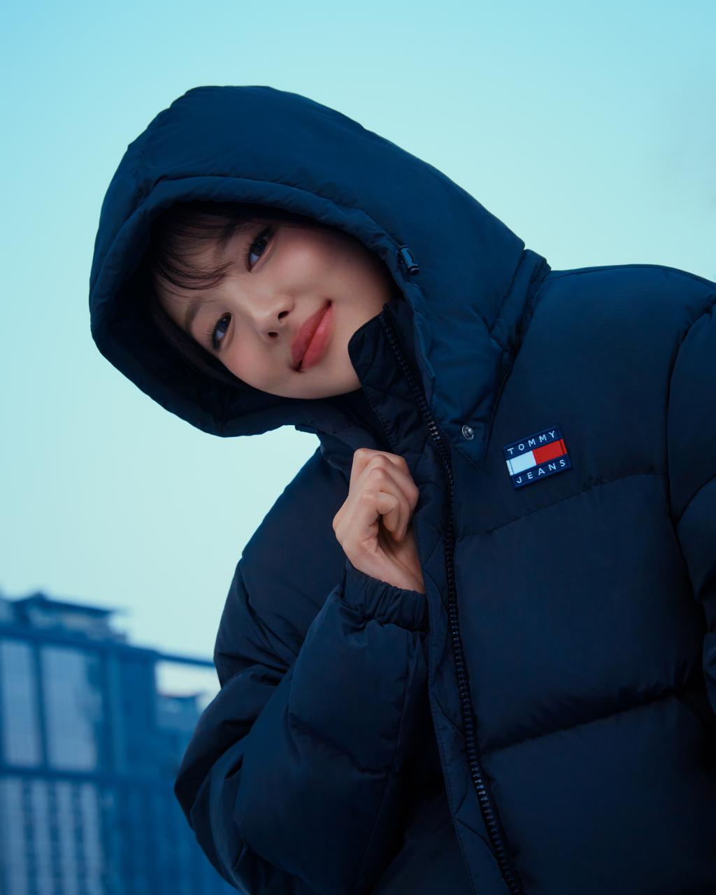 익스트림무비 오늘 갤러리 트와이스 나연 타미진스 23fw 알래스카 푸퍼 캠페인 화보 하퍼스바자 스테이씨 레인저스 Fc 방문