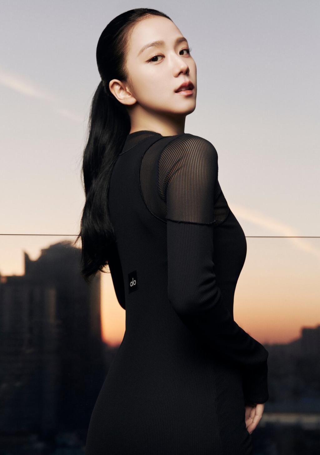 익스트림무비 - 블핑 지수 ALO 풀화보, 데이즈드 코리아 (1400X)