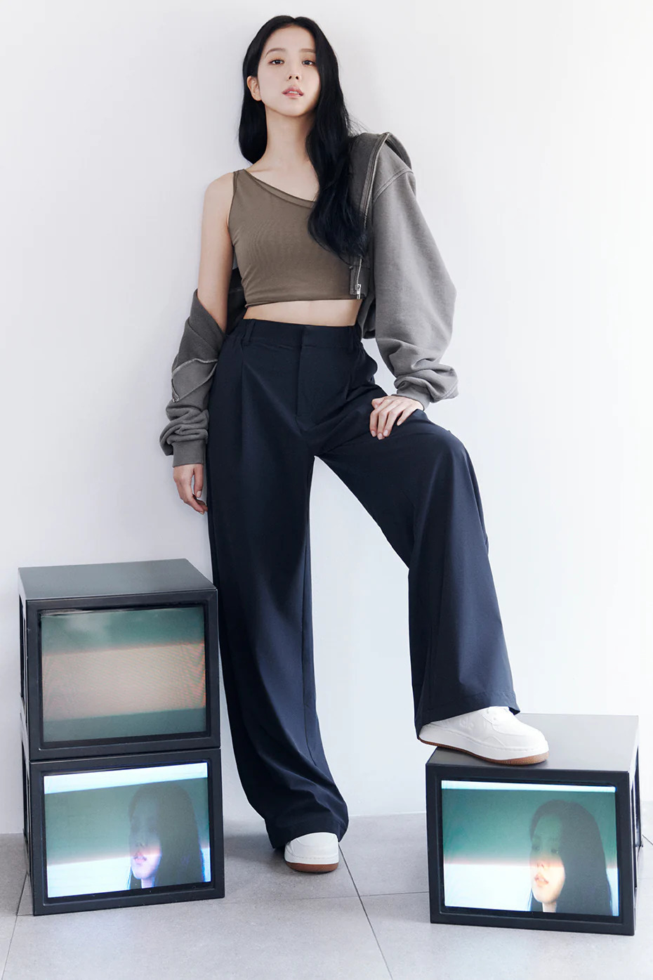 익스트림무비 - 블핑 지수 ALO 풀화보, 데이즈드 코리아 (1400X)