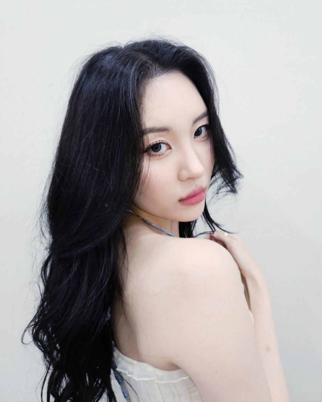 익스트림무비 - 오늘 갤러리 - 박기량 MAXIM 커버 / 선미 디지털싱글 포스터, 인스타 / 트와이스 사나 르니나 24SS 컬렉션 화보 / 신수지 최근 / 미연 최근 ...