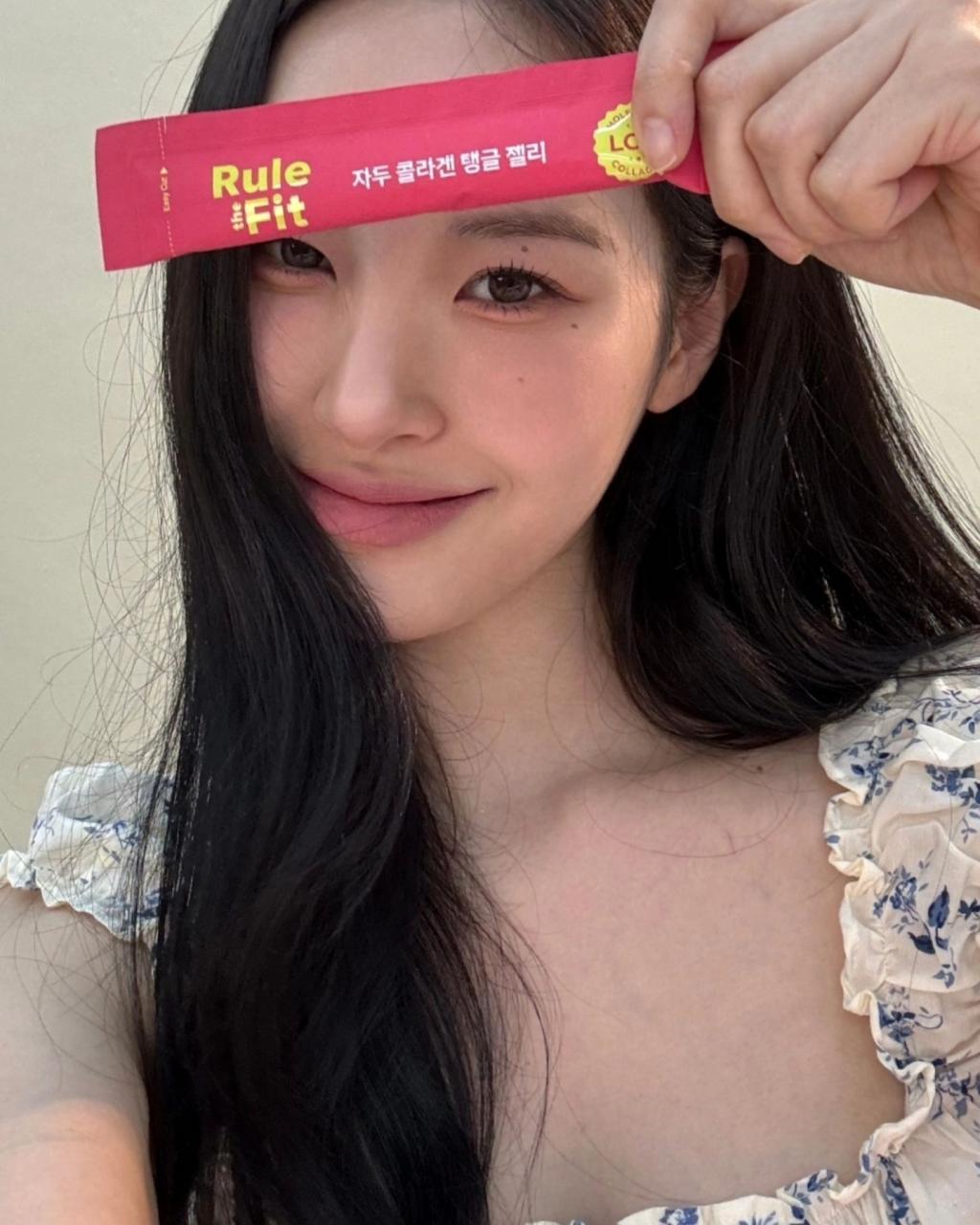 익스트림무비 - 오늘 갤러리 - 박기량 MAXIM 커버 / 선미 디지털싱글 포스터, 인스타 / 트와이스 사나 르니나 24SS 컬렉션 화보 / 신수지 최근 / 미연 최근 ...