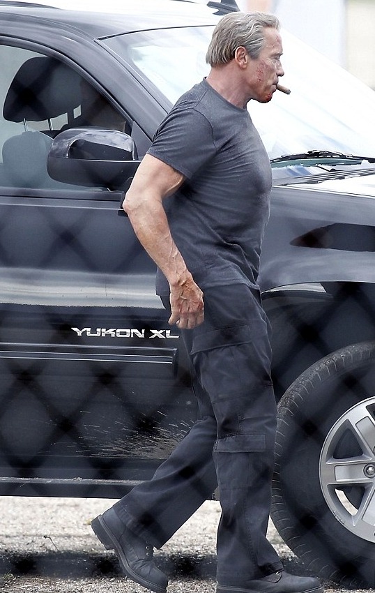 익스트림무비 - [터미네이터: 제네시스] 촬영장에서의 아놀드 슈워제네거 모습