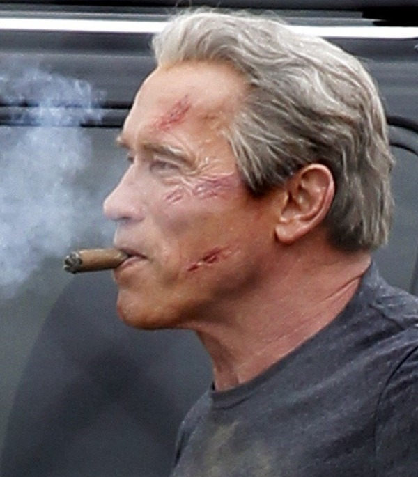 익스트림무비 - [터미네이터: 제네시스] 촬영장에서의 아놀드 슈워제네거 모습